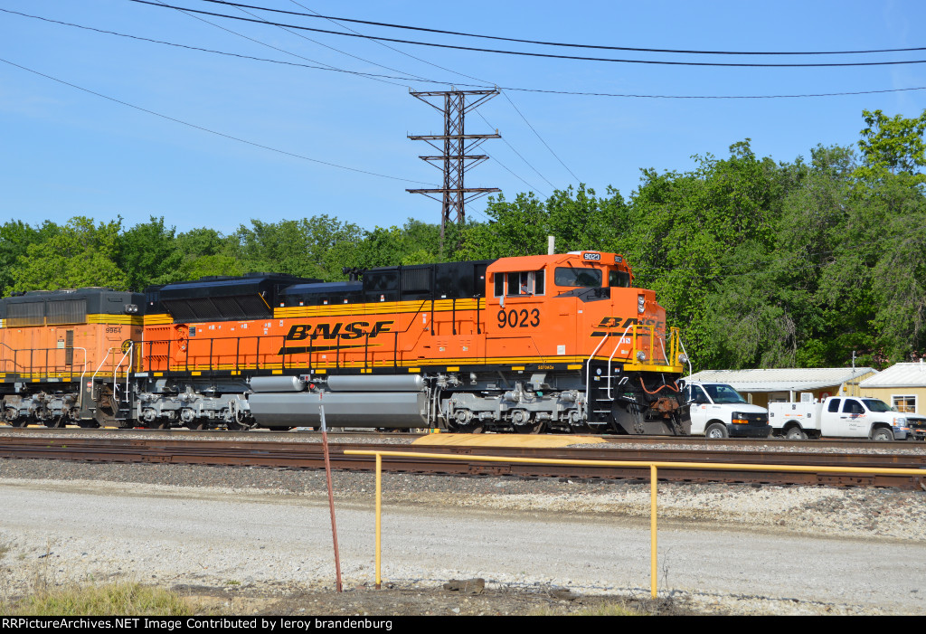 BNSF 9023